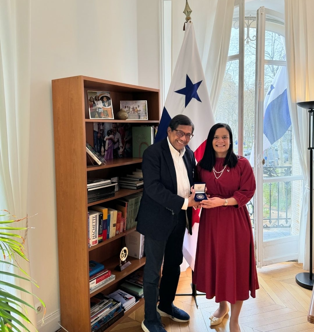 Reconocimiento al Dr. Jorge Sinclair. - Panama en France - Embajada de ...